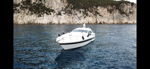 Pershing 54 | Velamica Noleggio Barche a Vela e Motore